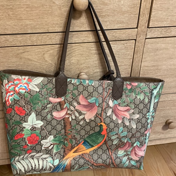 Gucci | Bags | Gucci Tote | Poshmark